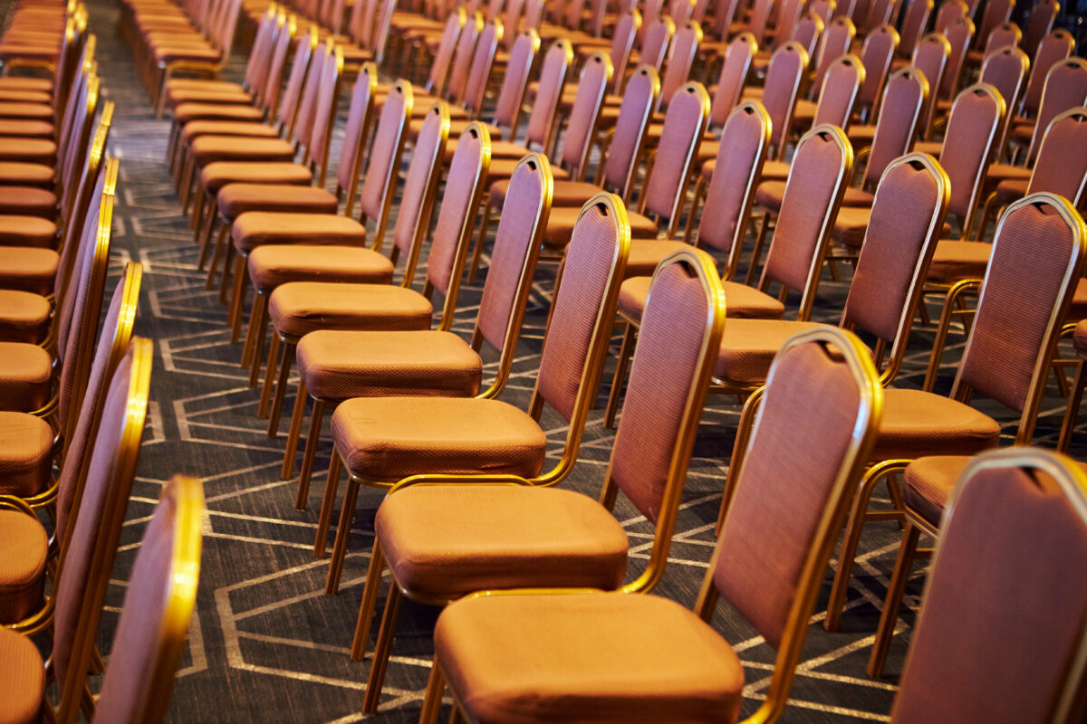 Convention Center Seating: Optimize Comfort & Capacity